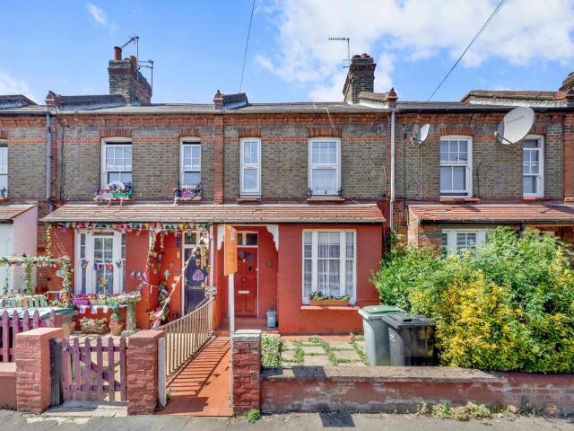 2 bedroom terraced house for sale