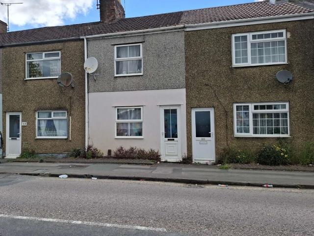 2 bedroom terraced house for sale