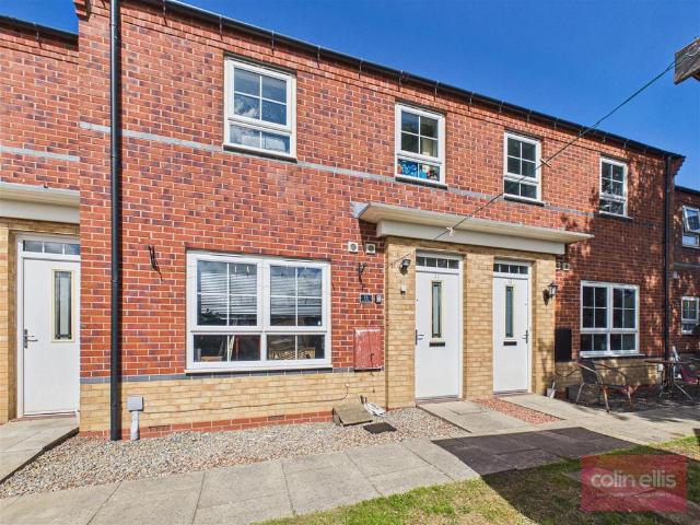 2 bedroom terraced house for sale