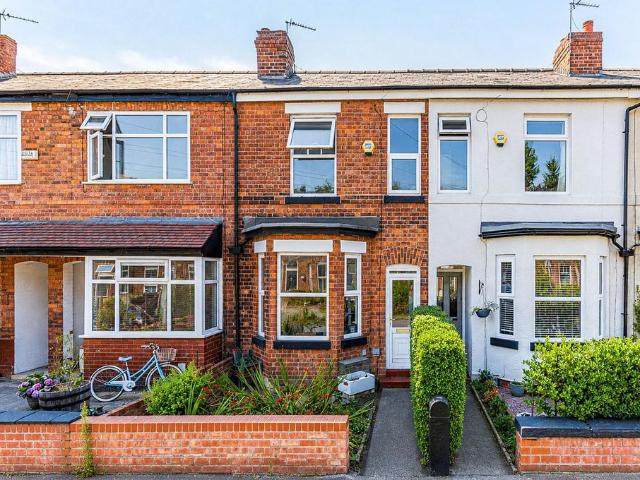 2 bedroom terraced house for sale