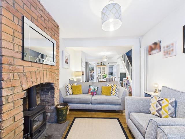 2 bedroom terraced house for sale