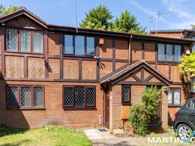2 bedroom terraced house for sale