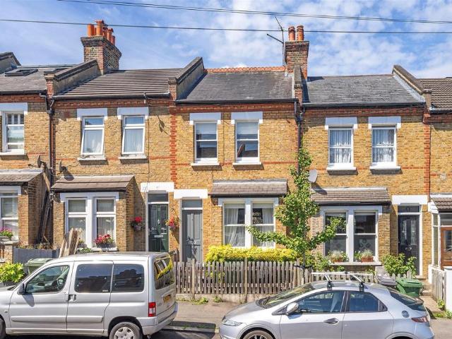 2 bedroom terraced house for sale