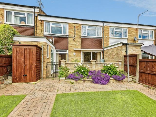2 bedroom terraced house for sale
