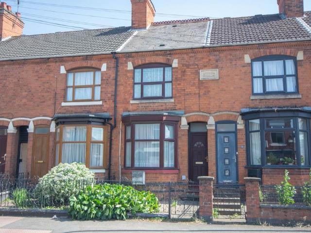 2 bedroom terraced house for sale