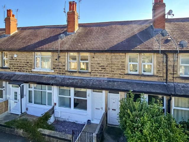 2 bedroom terraced house for sale