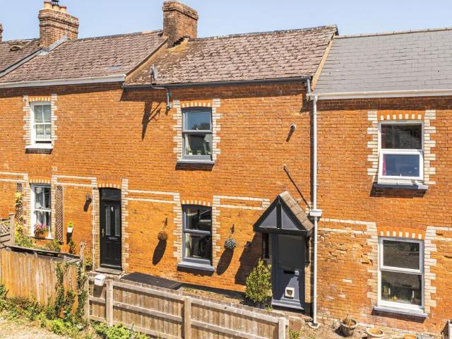 2 bedroom terraced house for sale