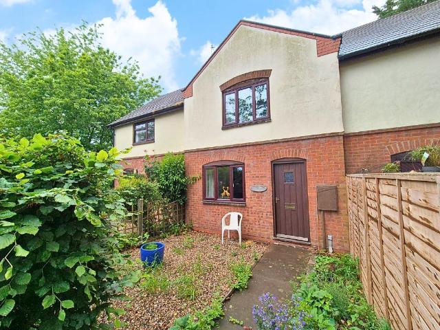 2 bedroom terraced house for sale