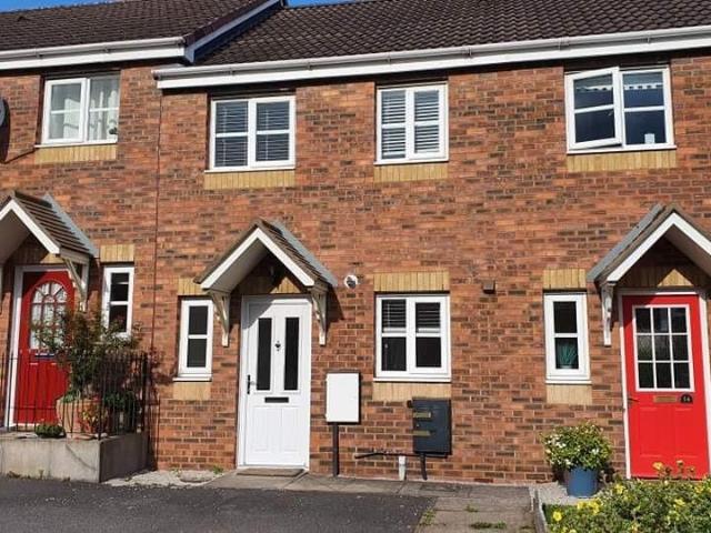 2 bedroom terraced house for sale