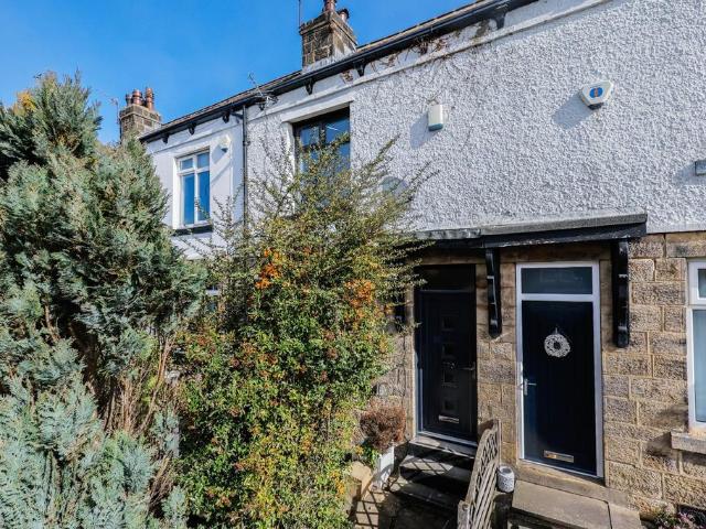 2 bedroom terraced house for sale