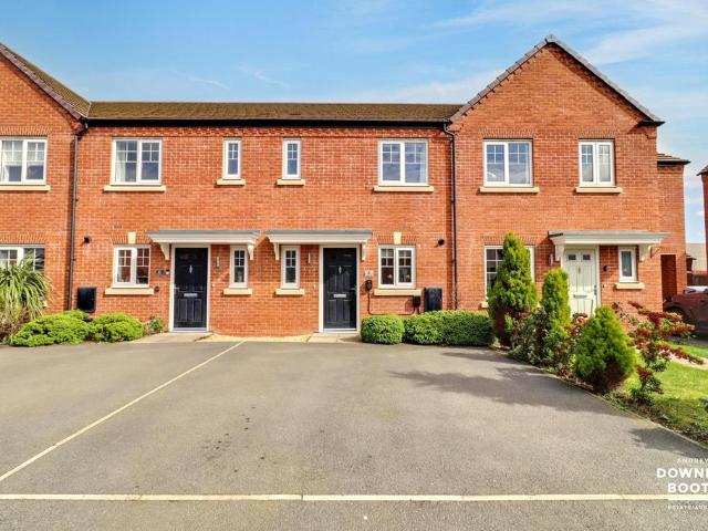 2 bedroom terraced house for sale