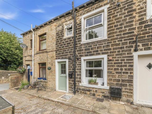 2 bedroom terraced house for sale