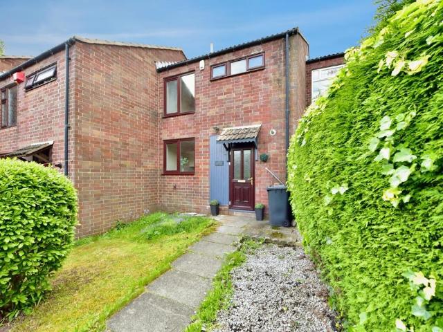2 bedroom terraced house for sale
