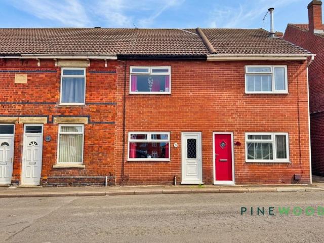 2 bedroom terraced house for sale
