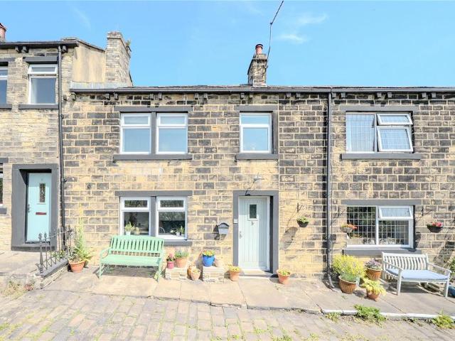 2 bedroom terraced house for sale