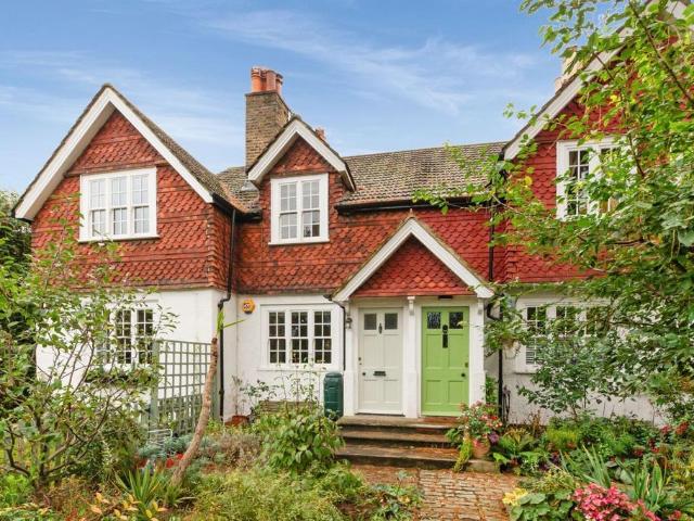 2 bedroom terraced house for sale