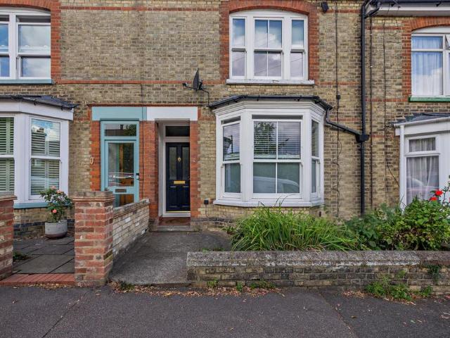 2 bedroom terraced house for sale