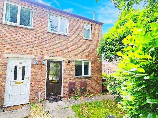 2 bedroom terraced house for sale