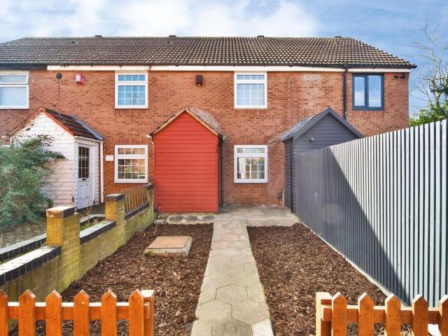 2 bedroom terraced house for sale
