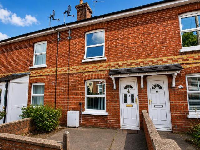 2 bedroom terraced house for sale