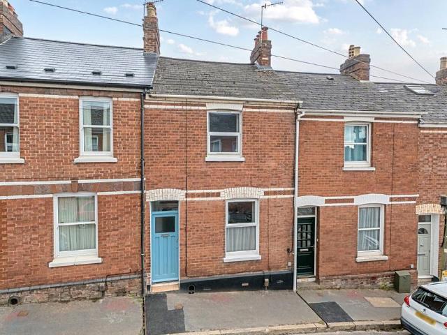 2 bedroom terraced house for sale