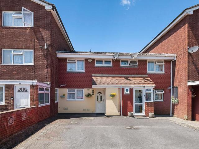 2 bedroom terraced house for sale