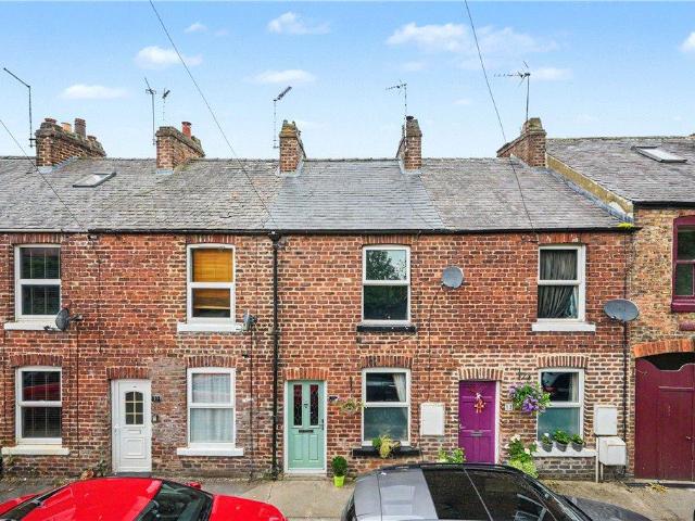 2 bedroom terraced house for sale