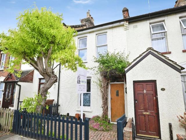 2 bedroom terraced house for sale