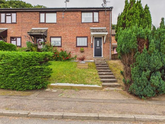 2 bedroom end of terrace house for sale
