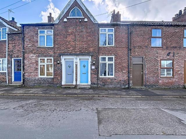 2 bedroom terraced house for sale