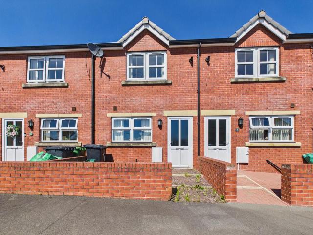 2 bedroom terraced house for sale