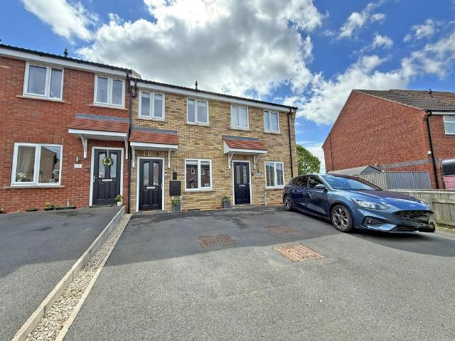 2 bedroom terraced house for sale
