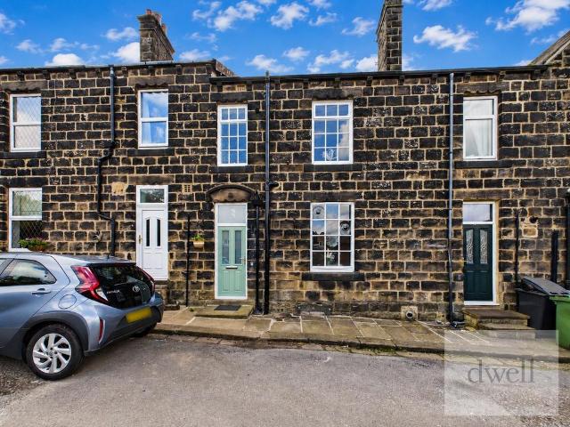2 bedroom terraced house for sale