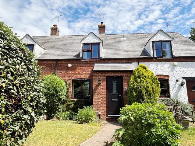 2 bedroom terraced house for sale