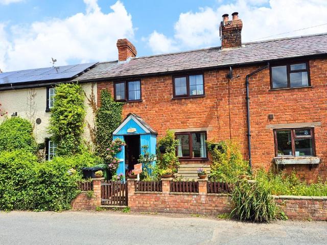 2 bedroom terraced house for sale
