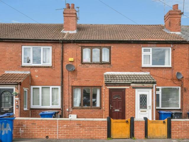 2 bedroom terraced house for sale