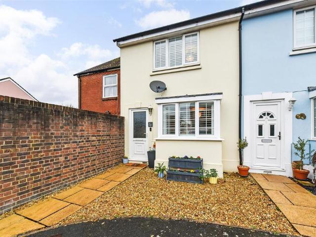 2 bedroom terraced house for sale