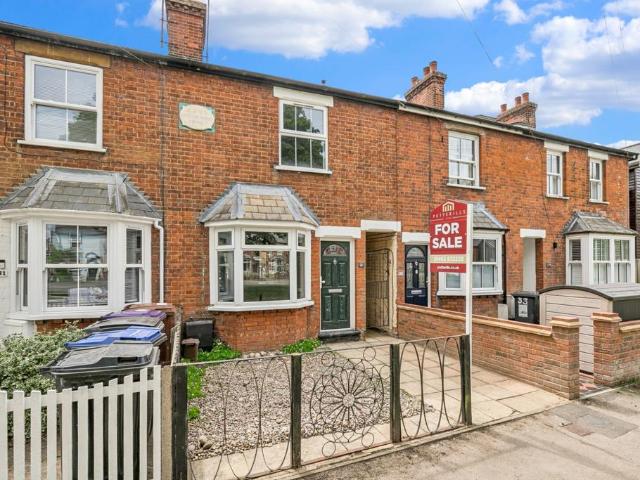 2 bedroom terraced house for sale