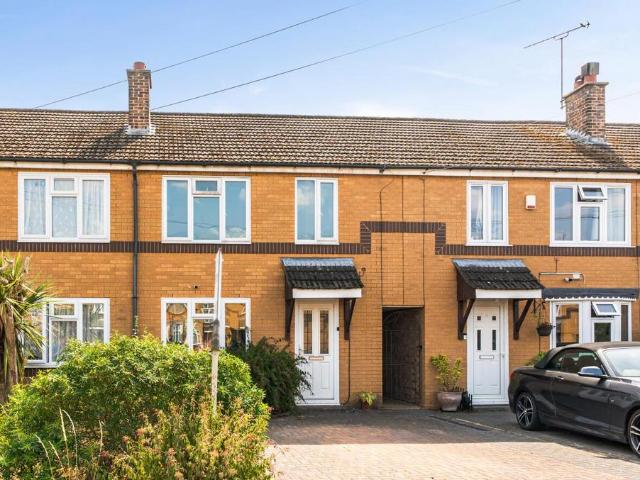 2 bedroom terraced house for sale