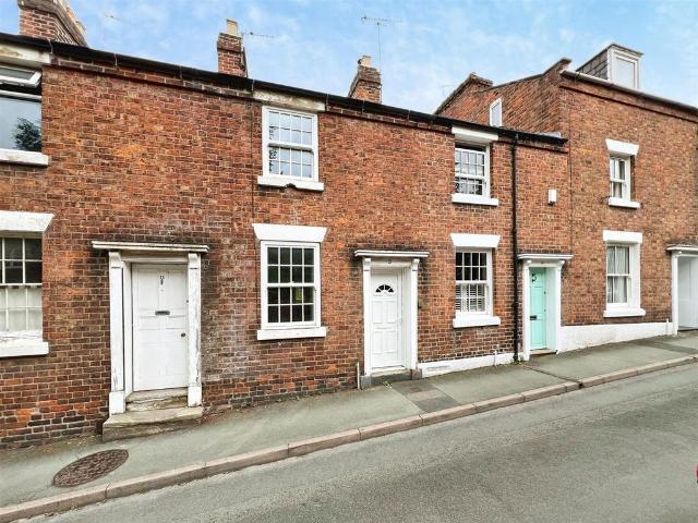 2 bedroom terraced house for sale