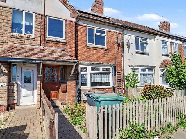 2 bedroom terraced house for sale