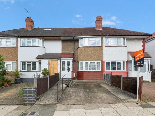 2 bedroom terraced house for sale