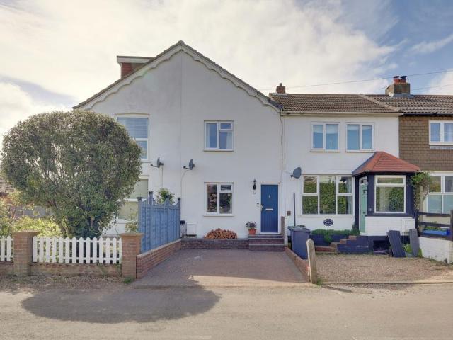 2 bedroom terraced house for sale