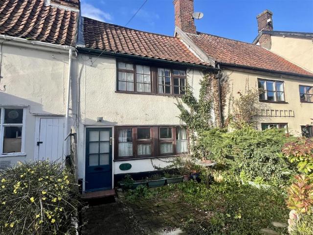 2 bedroom terraced house for sale