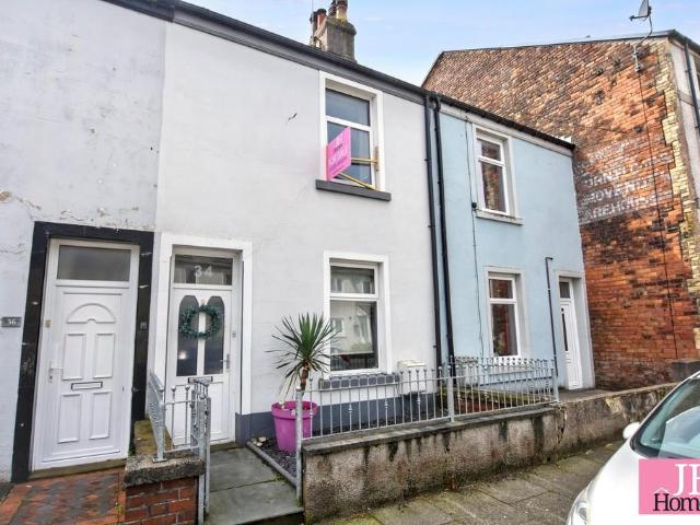 2 bedroom terraced house for sale