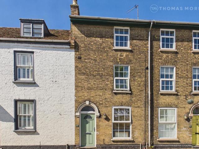 2 bedroom terraced house for sale