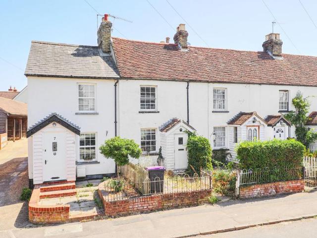 2 bedroom terraced house for sale