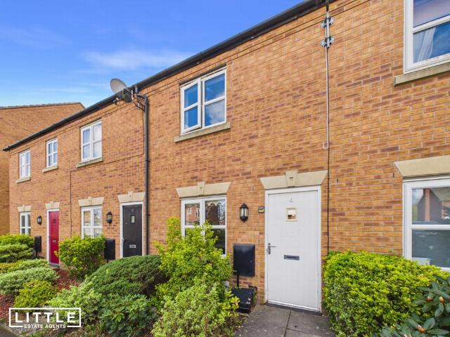 2 bedroom terraced house for sale