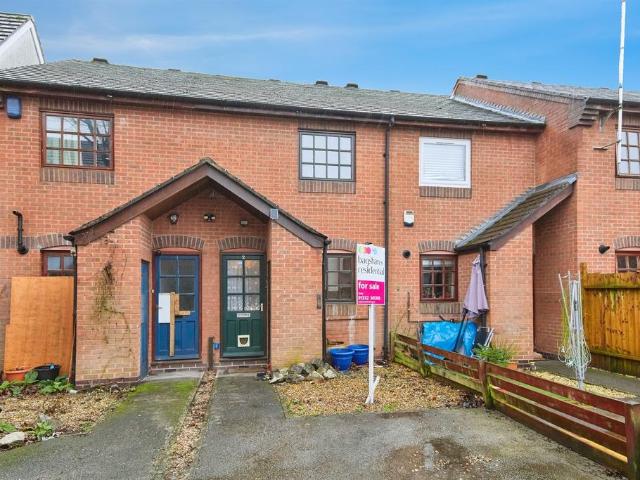 2 bedroom terraced house for sale