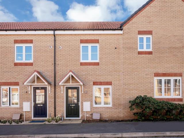 2 bedroom terraced house for sale